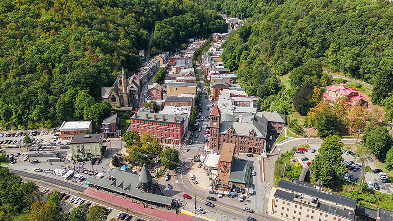 Jim Thorpe Fall Foliage Festival Guide | NEPA Fairs & Festivals